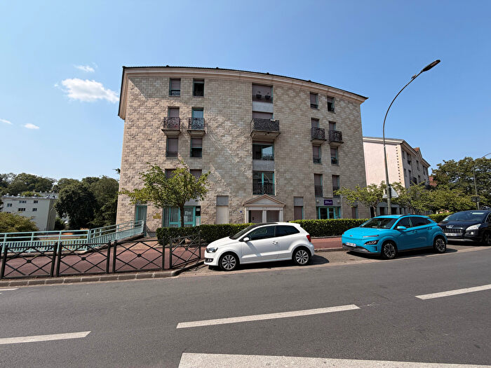 Appartement 1 pièce à Saint-Germain-en-Laye, Coteaux du Bel-Air, Maison-Verte, à vendre