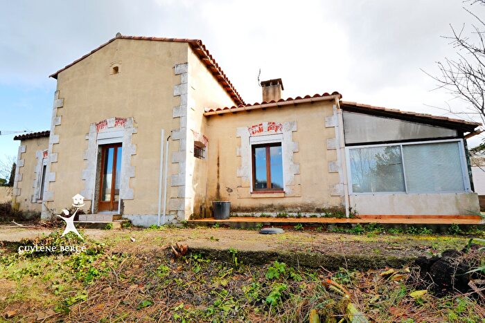 Maison à vendre - Vergèze - 5 pièces - 3 chambres