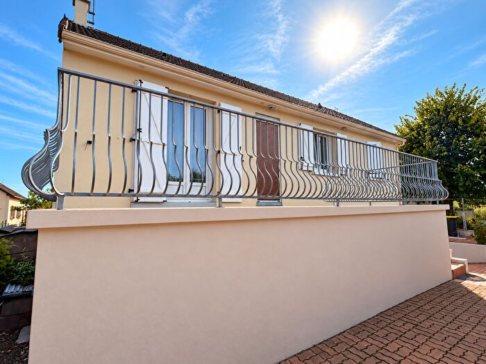 Maison 7 pièces à La Bazoge, à vendre