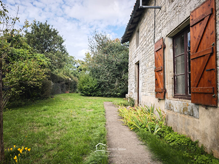 Maison à vendre - Sauzé-Vaussais - 2 pièces - 1 chambre
