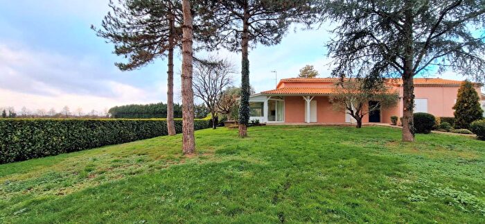 Maison à vendre - Virazeil - 6 pièces - 5 chambres