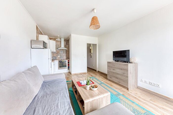 Appartement 1 pièce à vendre - Ozoir-la-Ferrière, Vieux village, Armainvilliers, Notre Dame