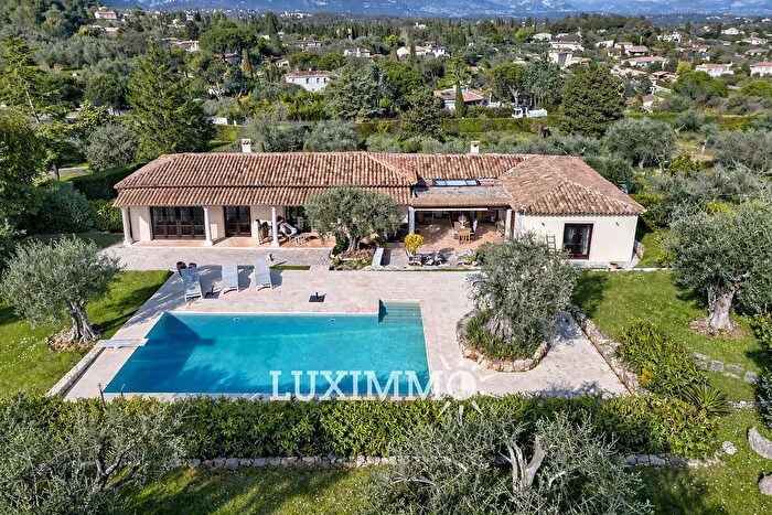 Maison à vendre - Mouans-Sartoux - 8 pièces - 3 chambres