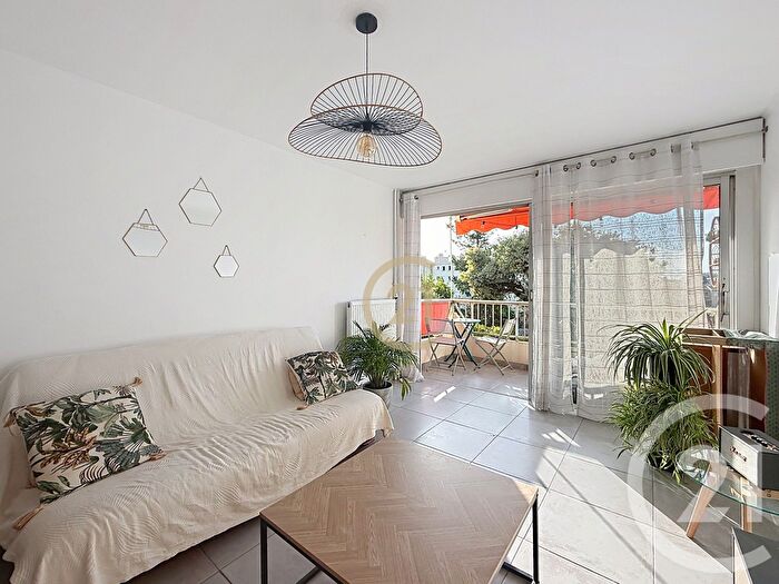 Antibes, Rabiac, Carriat, Les Semboules, Les Brusquets - Appartement 2 pièces à louer