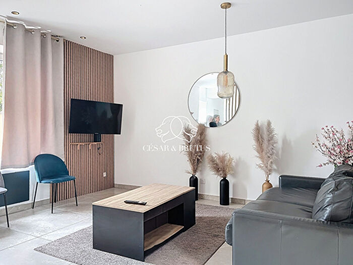 Maison à vendre - Feyzin - 7 pièces - 5 chambres