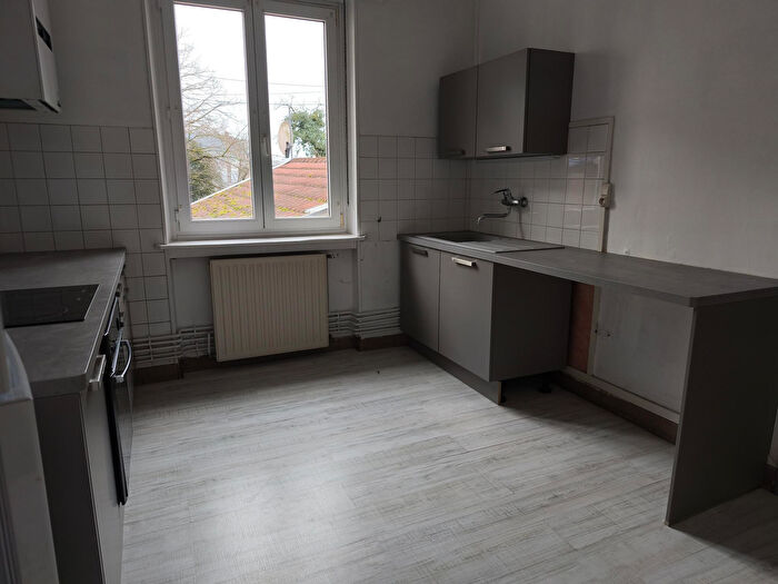 Appartement à louer - Charmes - 2 pièces - 1 chambre