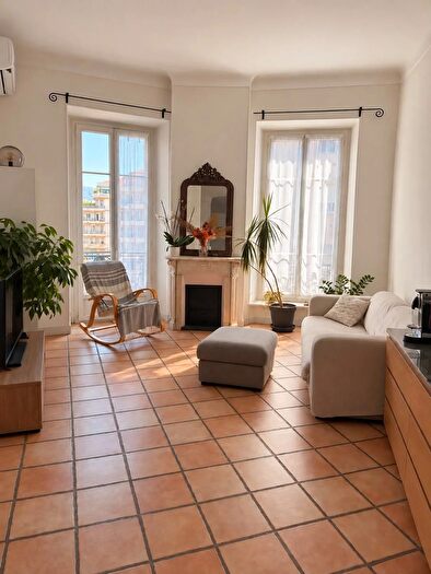 Appartement 3 pièces à Nice, Carabacel, à louer