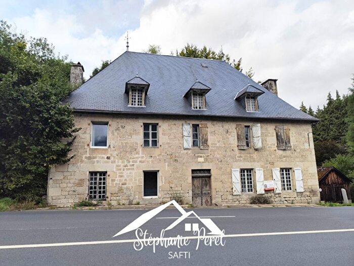 Maison à vendre - Maussac - 10 pièces - 6 chambres