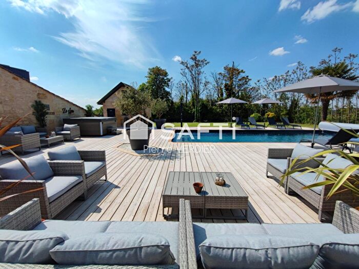 Maison à vendre - Prignac-et-Marcamps - 16 pièces - 10 chambres