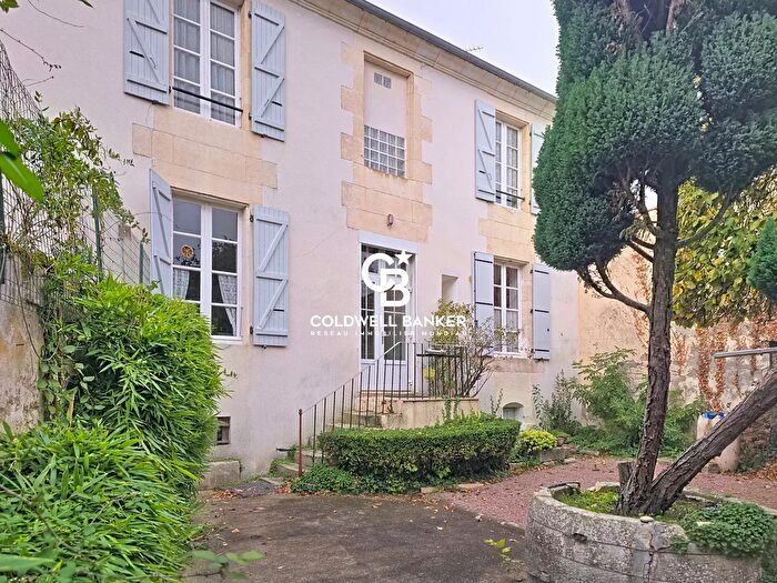 Maison à vendre - Luçon - 8 pièces - 4 chambres