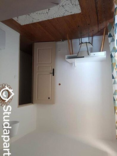 Appartement à louer - Clermont-Est, Roanne - 1 pièce - 4 chambres