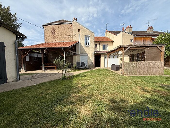 Maison 4 pièces à vendre à Moulins, Gâteaux, Clos de Bourgogne