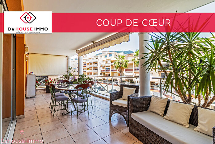 Appartement 3 pièces à vendre à Cavalaire-sur-Mer, Centre-ville
