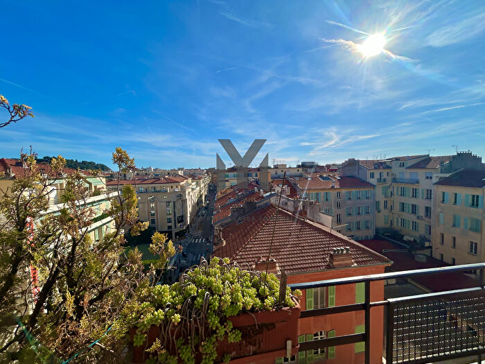 Maison à vendre - Nice, Centre-ville - 2 pièces - 1 chambre