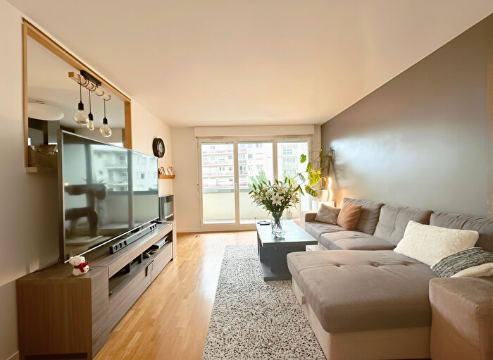 Appartement à vendre - Issy-les-Moulineaux, Les Epinettes, Le Fort, Les Hauts dIssy - 2 pièces - 1 chambre