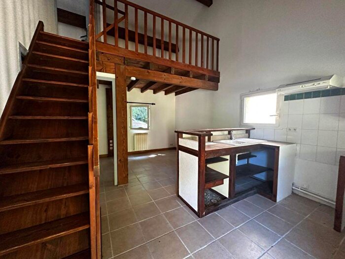 Maison à louer - Thueyts - 2 pièces - 1 chambre