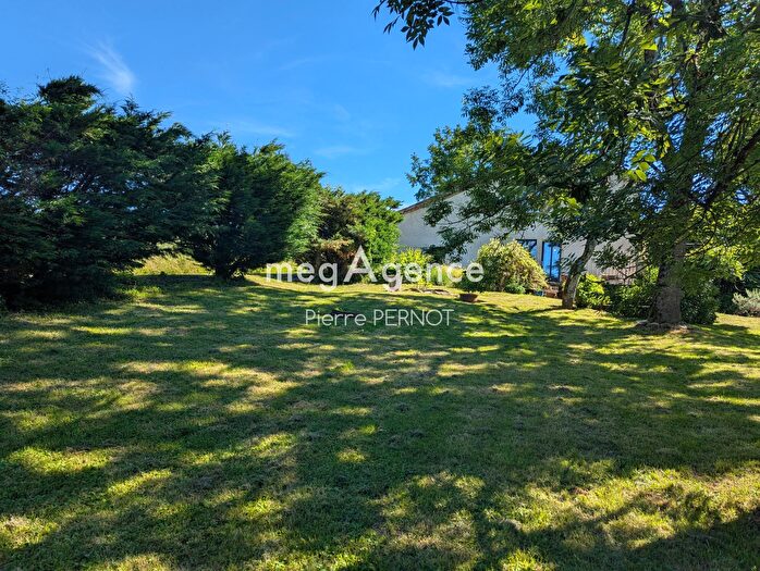 Maison 8 pièces à Teillet, à vendre