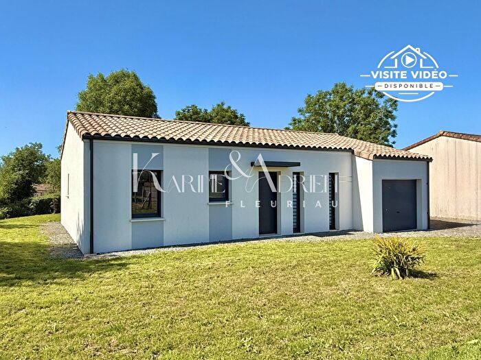 Maison 4 pièces à vendre à Loge-Fougereuse