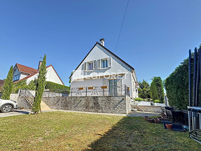 Maison à vendre - Luzarches - 7 pièces - 5 chambres