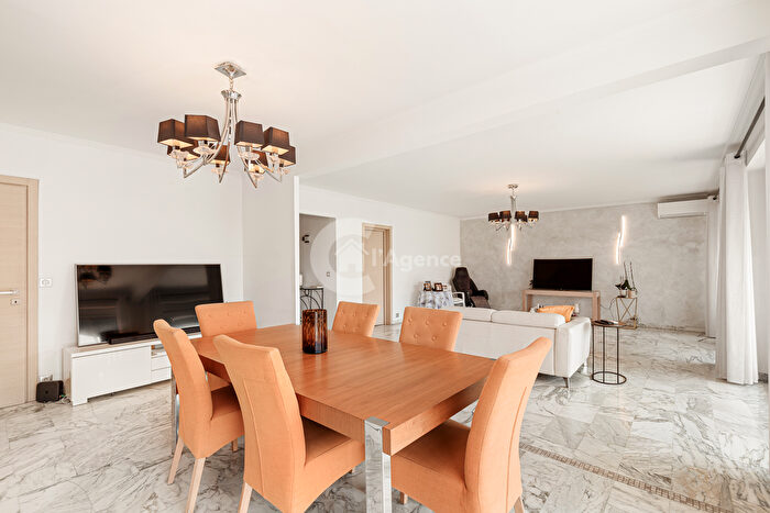 Appartement à vendre - Cannes, Petit Juas - 5 pièces - 3 chambres
