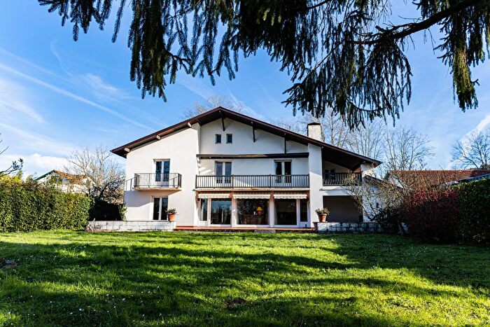 Maison à vendre - Peyrehorade - 12 pièces - 6 chambres