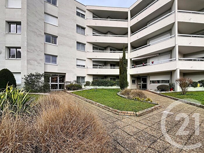 Appartement à vendre - Riom, Gare, Dagneaux, Moulin dEau, Planchepaleuil, Le Marais - 5 pièces - 2 chambres