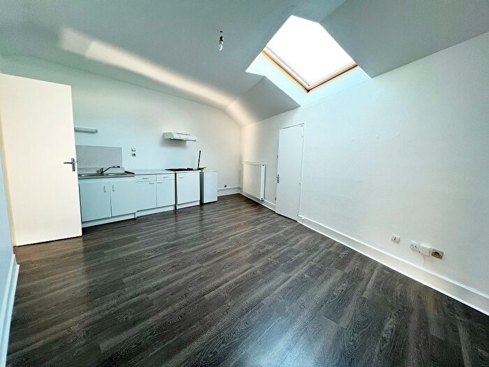 Appartement à louer - Nancy, Mon Désert, Jeanne dArc, Saurupt, Clémenceau - 1 pièce