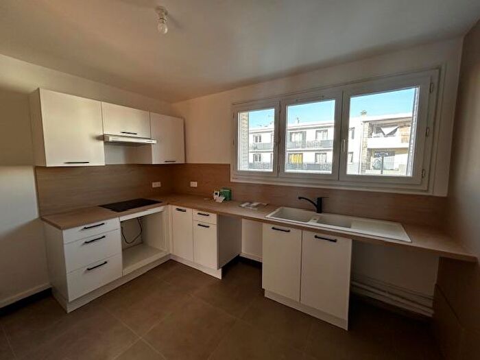 Appartement à louer - Clermont-Ferrand, Oradou - 5 pièces - 3 chambres