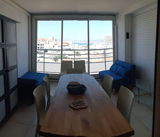 Appartement à louer - Marseille e , Endourme, Vallée des Auffres - 3 pièces - 2 chambres