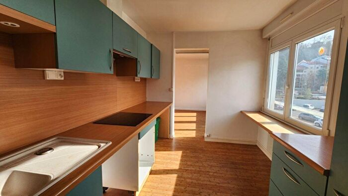 Appartement à louer - Sans Souci-Dauphiné, Lyon ème arrondissement - 4 pièces - 3 chambres
