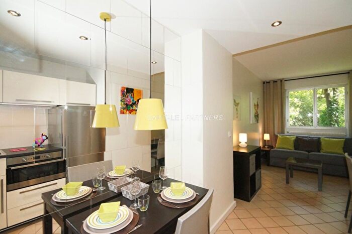 Neuilly-sur-Seine, Plaine des Sablons : Appartement 1 pièce à louer
