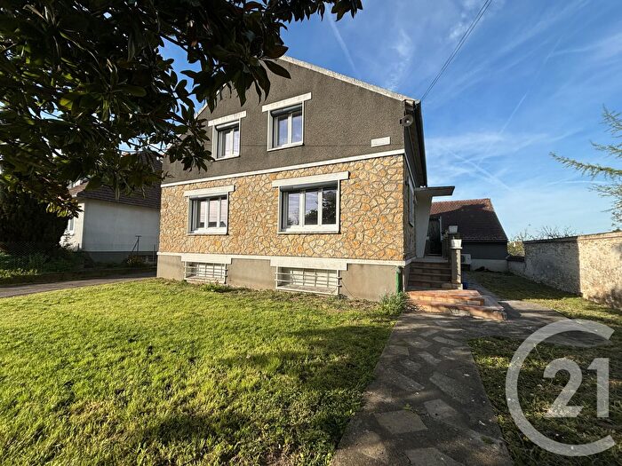 Maison à vendre - Puiseaux - 6 pièces - 4 chambres