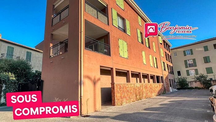 Roquebrune-sur-Argens, Village : Appartement 3 pièces à vendre