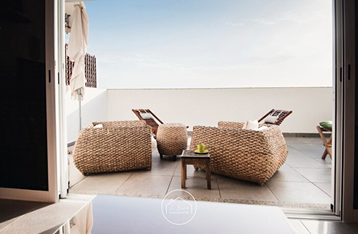 Appartement à vendre - Marseille e , Saint-Tronc - 5 pièces - 4 chambres