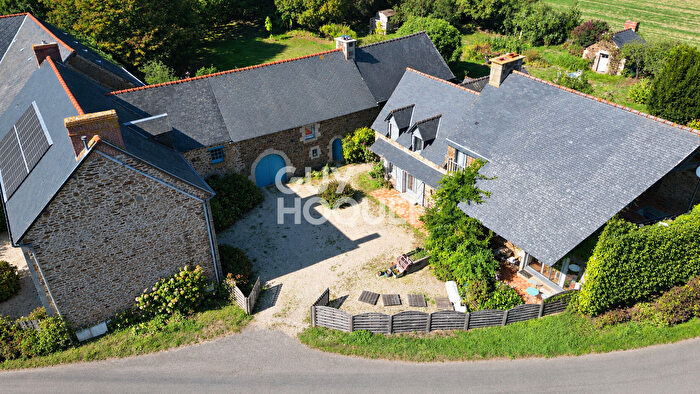 Pleine-Fougères - Maison 12 pièces à vendre