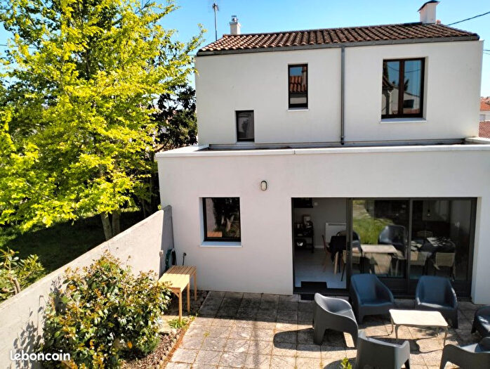 Maison à vendre - Château-dOlonne, Nouettes, Vivier, Bois de la Rudelière - 7 pièces - 3 chambres