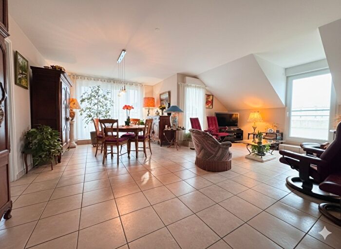 Appartement à vendre - Saint-Cyr-sur-Loire, Chanterie - 5 pièces - 4 chambres