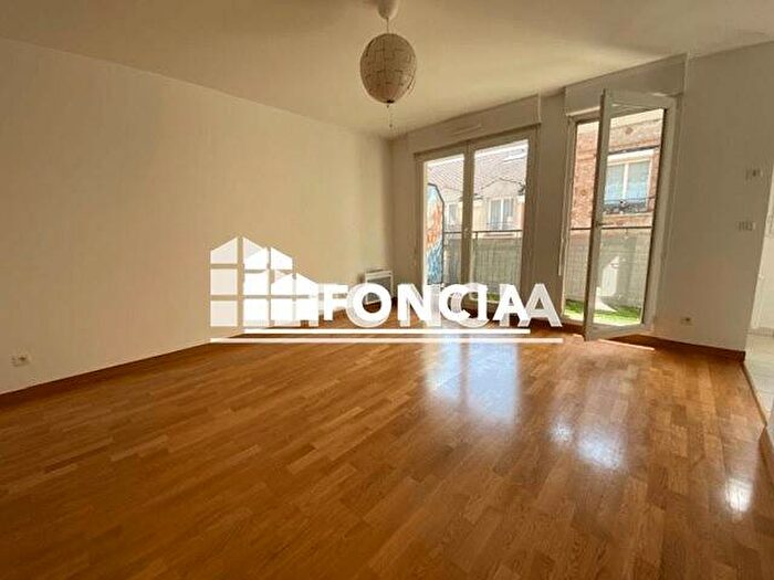 Appartement à louer - Le Centre Ville, Villiers-sur-Marne - 2 pièces - 1 chambre