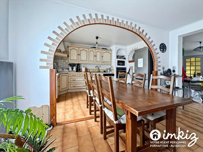 Montmagny, Lévriers, Carnot, Plante des Champs, Hameau des Noyers : Maison 5 pièces à vendre