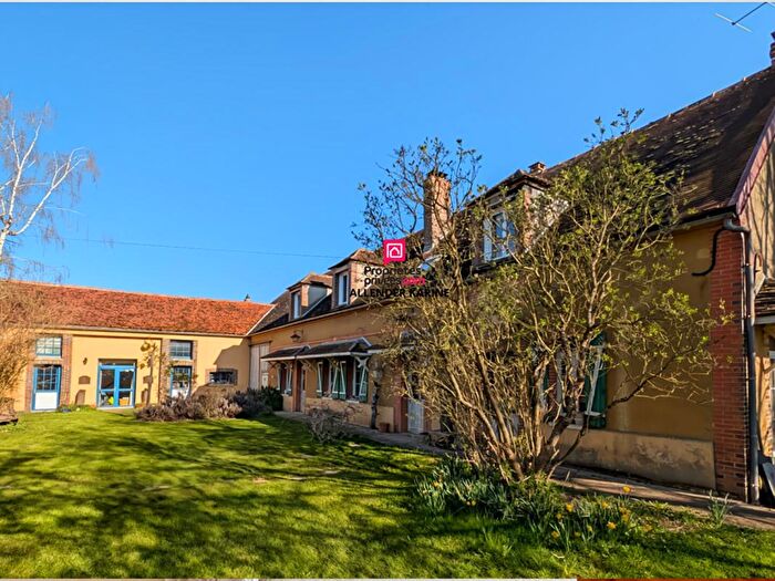 Maison à vendre - Vareilles - 11 pièces - 9 chambres