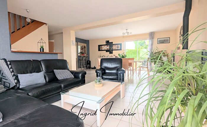 Maison à vendre - Domloup - 6 pièces - 5 chambres