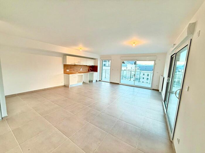 Appartement à vendre - Divonne-les-Bains - 4 pièces - 3 chambres