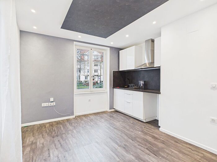 Appartement 2 pièces à Strasbourg, Neudorf, Etoile, Gare, Schluthfeld, à vendre