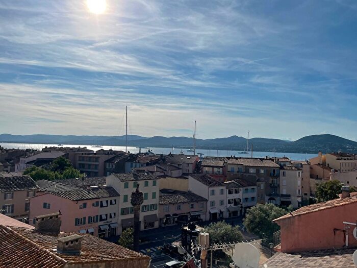 Appartement à vendre - Saint-Tropez, Centre-ville, Vieille-ville - 4 pièces - 2 chambres