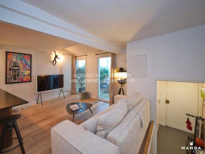 Chateau d'Eau-Lancry, Paris 10ème arrondissement : Appartement 2 pièces à louer