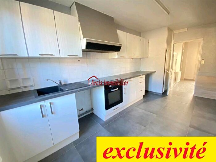 Arcis-sur-Aube : Maison 4 pièces à vendre