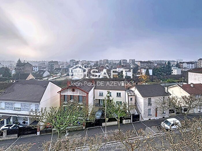 Appartement à vendre - Noisy-le-Sec, Centre-ville, Gare - 3 pièces - 2 chambres