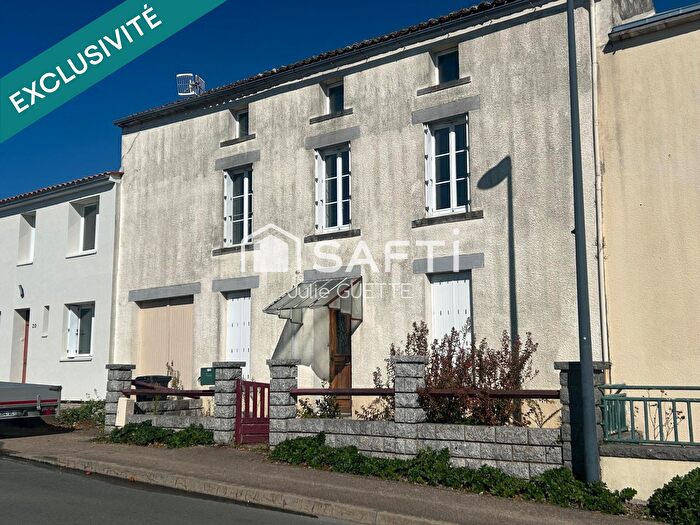 Maison à vendre - Montournais - 7 pièces - 3 chambres