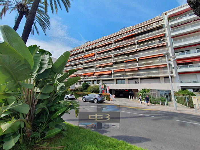 Appartement à vendre - Nice, Promenade des Anglais, Rue de France - 2 pièces - 1 chambre