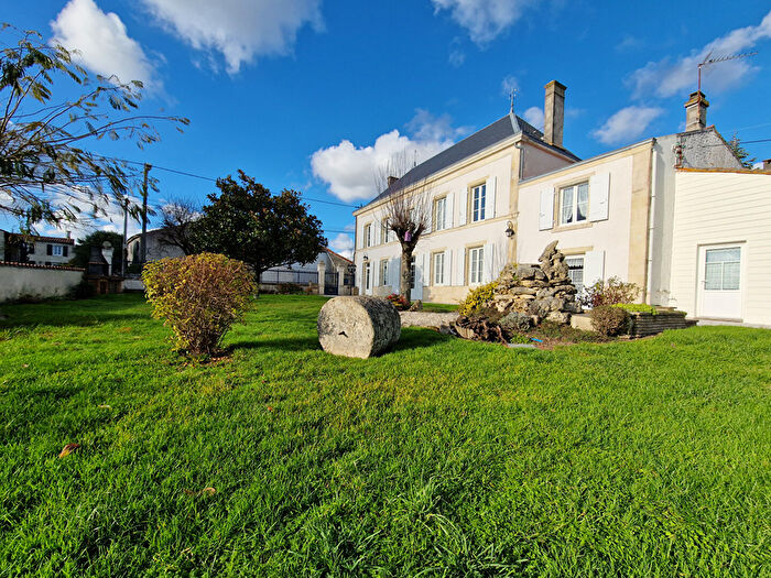 Maison à vendre - Breuil-la-Réorte - 8 pièces - 6 chambres